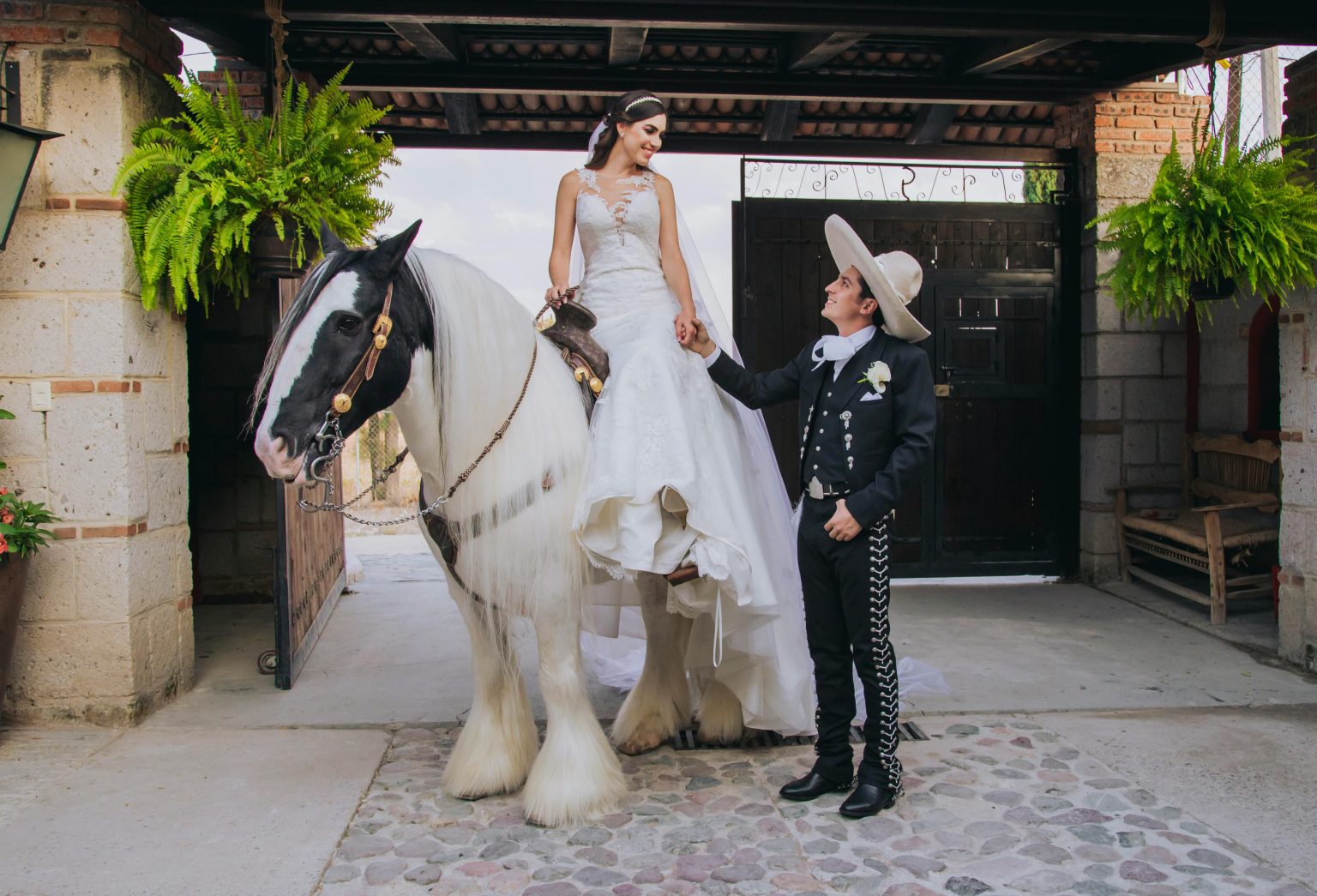 Eight Popular Mexican Wedding Traditions - You Can Officiate