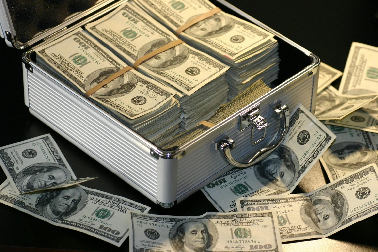Snoop Dogg's Wedding Gift - You Can Officiate