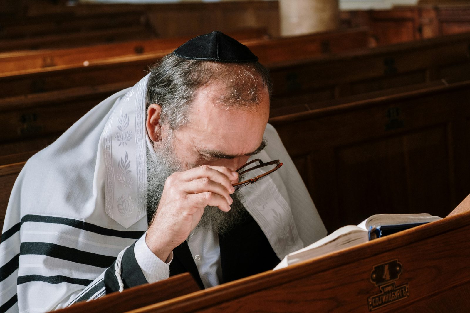 How to Become a Rabbi - You Can Officiate